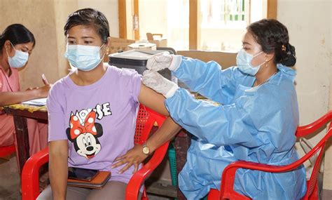 ရခိုင်ပြည်နယ် မောင်တောမြို့၌ နိုင်ငံဝန်ထမ်းများနှင့် ဦးတည်အုပ်စုတွင်ပ