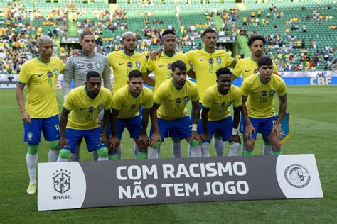 Brasil segue em º no ranking da FIFA mas já vê sombra da Inglaterra Flashscore br
