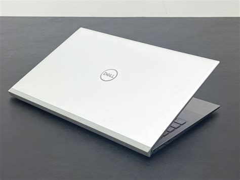 Dell Inspiron 5518 Core I7 11390H 16GB 512GB MX450 FHD EDG VN