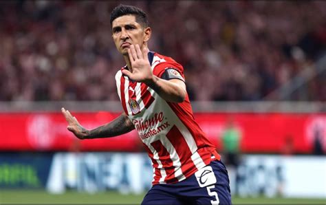 Chivas Víctor Pocho Guzmán Ya Fue Operado Este Es El Periodo Que