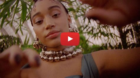 Exclusive Video Amandla Stenberg On Socialist Socialising In