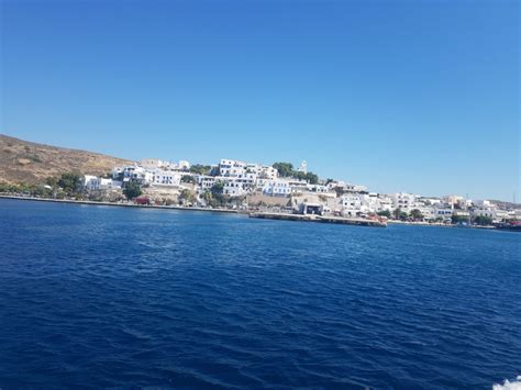 ΤΑΞΙΔΕΥΔΕΥΟΝΤΑΣ ΣΤΗ ΜΗΛΟ ΜΕΣΑ ΑΠΟ ΤΑ ΜΑΤΙΑ ΤΗΣ ΑΝΝΑΣ ΜΠΙΘΙΚΩΤΣΗ «ΜΗΛΟΣ ΤΟ ΝΗΣΙ ΤΗΣ ΑΦΡΟΔΙΤΗΣ ΚΑΙ