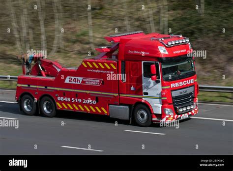 Tieflader Lkw Stockfotos Und Bilder Kaufen Alamy