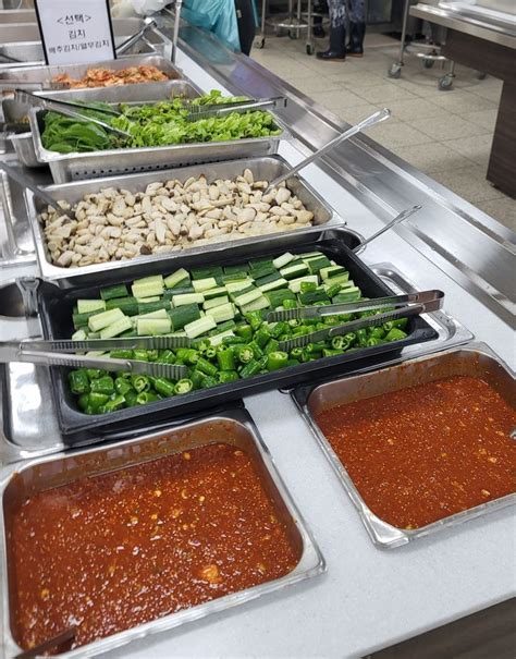 골라 먹는 자율선택급식…잔반 처리 비용은 반토막[르포]