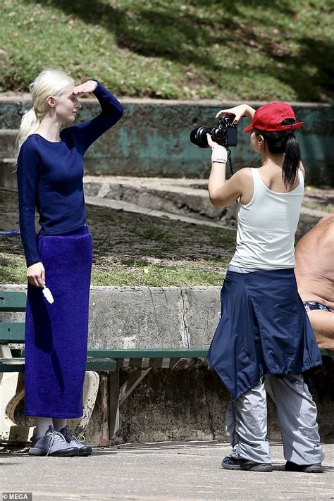 Jessica Rowe Oversees Her Daughter Allegras Photoshoot In Sydney Bintano