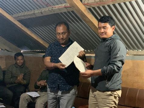 खिजीदेम्बामा अध्यक्ष र कार्यालय प्रमुखवीच २२ बुँदे कार्यसम्पादन सम्झौता