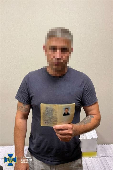 Війна в Україні СБУ затримала в Одесі зрадника України який допомагав окупантам захопити Крим