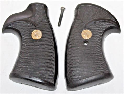 Colt Python 357 Revolver Pachmayr Presentation Pistol Grips~near Mint