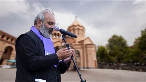 Բագրատ Սրբազանը երկրի և ժողովրդի կարևոր օրակարգերը քննարկում է Սուրբ