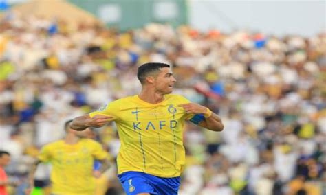 أول تعليق لـ رونالدو بعد تتويج النصر السعودي بكأس البطولة العربية صور