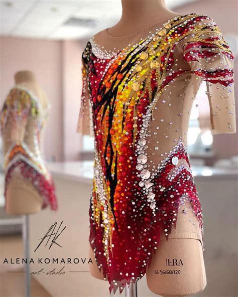 КУПАЛЬНИКИ ДЛЯ ГИМНАСТИКИ On Instagram Ах какая спинка 😍 Копирование работ запрещено🚫 Эскиз