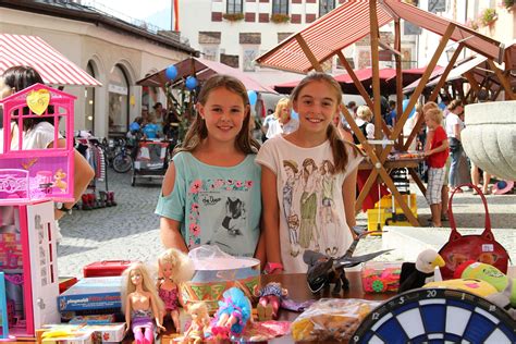 Flohmarkt von und für Kinder Hall Rum