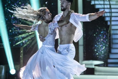 Dancing With The Stars Love Islands Matthew Mcnabb And Partner Hannah Nolan Granted Immunity
