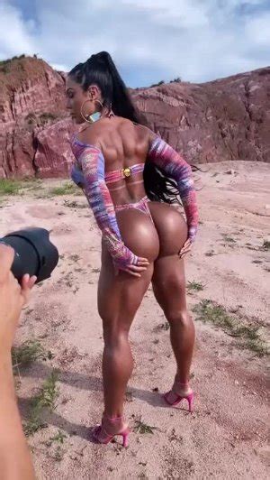 Leaopoerdinho Celebr ♀ Gracyanne Barbosa ️ Brazilian Celebrit