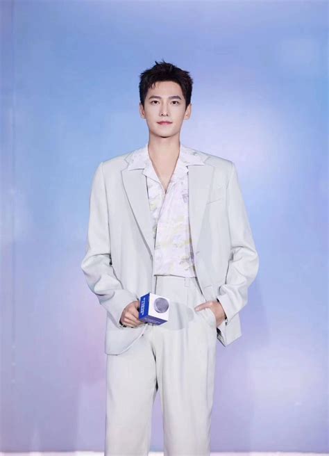 杨洋 Yang Yang Archive on Twitter