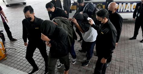 4 Pembantu Penguasa Kastam Didakwa Terima Rasuah Berita Harian