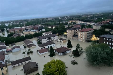 Maltempo In Emilia Romagna Tre Morti E Tre Dispersi