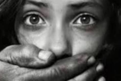 15 හැවිරිදි සිසුවිය බිය කර නිවසට කැදවා සති ගණනක් අතවර කරලා ගගන