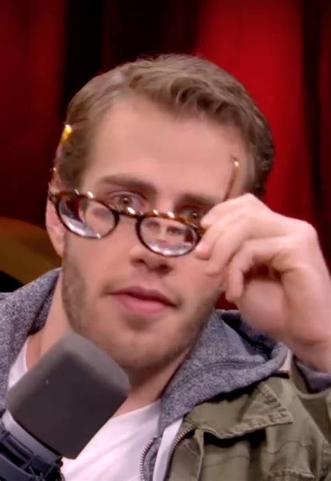 Men Wearing Glasses And Men Wearing Thick Glasses Nearsighted