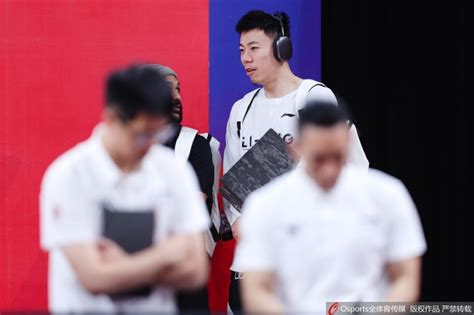 张镇麟脚踝伤还需一段时间恢复 目前走路都疼cba新浪竞技风暴新浪网