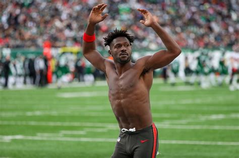 Antonio Browns Complete And Disastrous Nfl Timeline From The Last 3