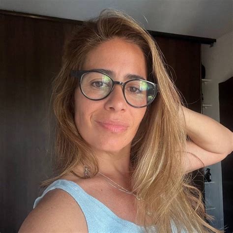 Céline Hobert On Reels Facebook