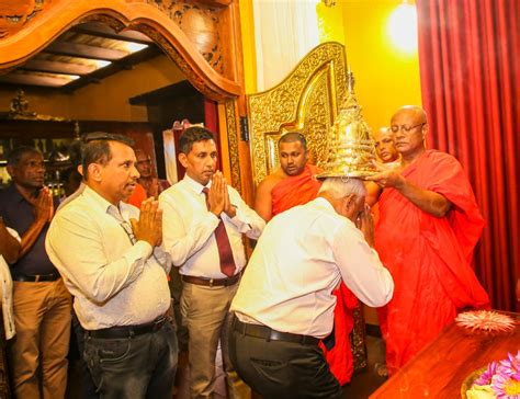 නව ආණ්ඩුකාරවරයා සර්ව ආගමික ආශිර්වාද ලබා ගනී Uva Media Uva