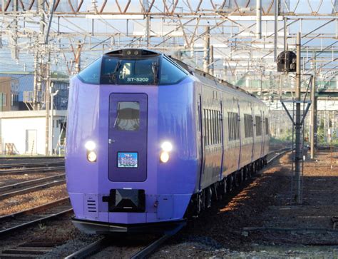 Jr北海道キハ261系気動車 フラノラベンダーエクスプレス キハ261 5202 岩見沢駅 鉄道フォト・写真 By ダウラさん レイルラボ