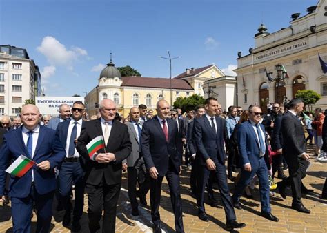 Радев говори за разрухата от невежеството на 24 май Ден на азбуката