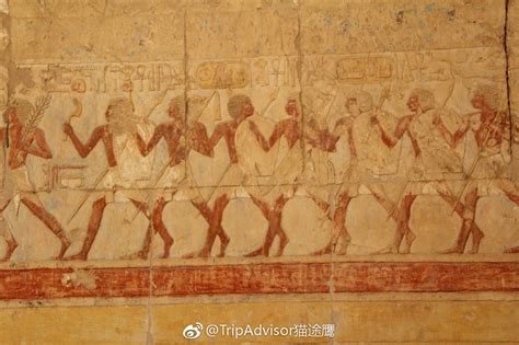 里面的壁画仍然完好鲜艳其实埃及的古墓的壁画大都精美极了 壁画 古墓 埃及 新浪新闻