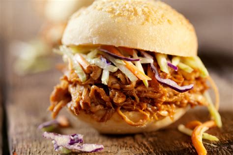 Tonights Dinner Pulled Pork Sandwiches Sheknows