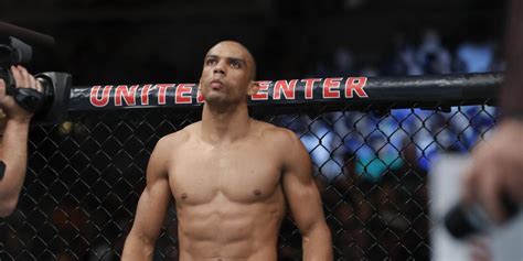 Ufc Vegas 92 Edson Barboza Vs Lerone Murphy Horario Tv En Usa Y