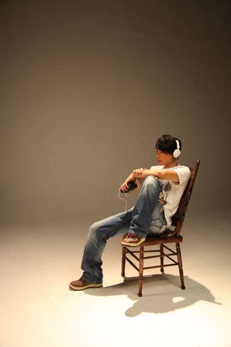 试听：杨瑞代 恋爱 搜狐音乐