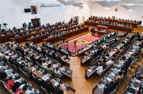 Partidos Renamo e MDM faltaram à tomada de posse dos deputados da nova