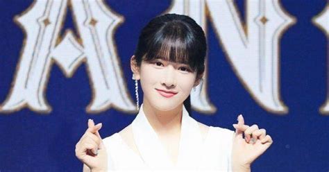 포토 엑시 상큼한 우주소녀 리더