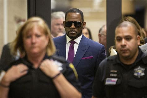 R Kelly Sex Tapes From Duffel Bag To National Circulation Eye