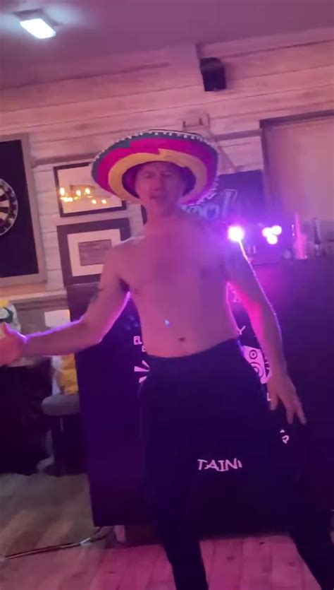 Dj Strips 日本語で