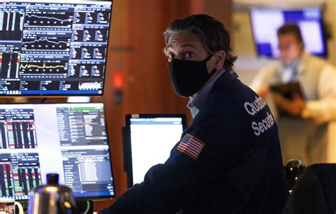 Wall Street Abre Con Pérdidas Y El Dow Jones Baja 149