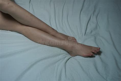 Cerrar Hermosos Pies Femeninos Foto De Archivo Imagen De Hermoso