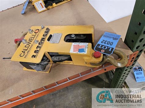 { Choice Of Lots 31 32 } 2 5 Ton Capacity Caldwell Model Rr 2 5 Radio