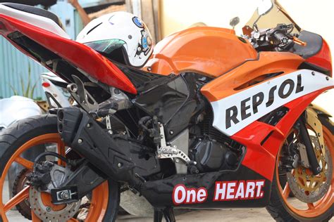 Modifikasi Honda Cbr R Repsol Thecitycyclist