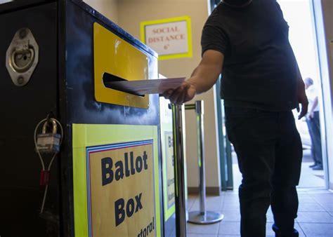Voters Rush To Deliver Mail Ballots In Clark County The Nevada