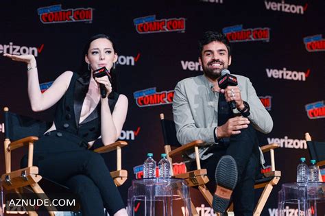 Emma Dumont Sexy Photos At The Ted Panel At New York Comic Con Aznude