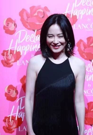 46歲俞飛鴻未修圖流出，穿黑裙氣質依舊，網友：真女神 每日頭條