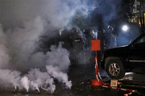 Manifestantes Atacan Embajadas De Israel Y Estados Unidos En Varias
