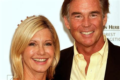 Olivia Newton Johns Husband Says She Was Lucid And Free Of Pain In