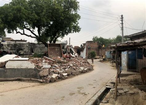 विकास दुबे के बिकरू गाँव का हाल और मृत्यु प्रमाण पत्र के लिए भटकता