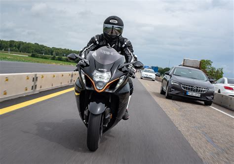 Essai Routier Suzuki Hayabusa 2021 Le Faucon A Atteint Lâge De