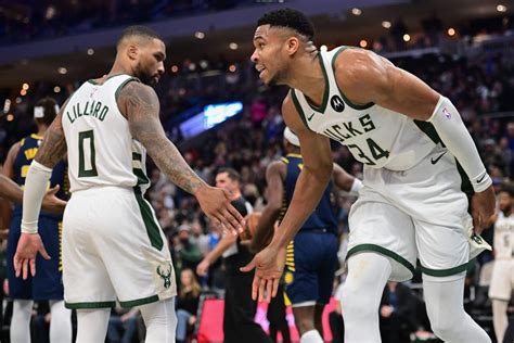 Damian Lillard And Giannis Antetokounmpo S Alley Oop Went Viral In