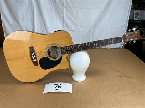 Lot 76 Electric Acoustic Cut Away Body Guitar Sac Valley Auctions